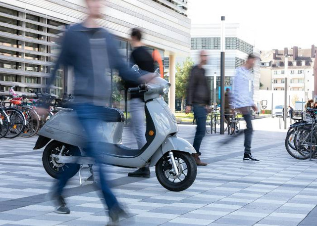 9 Contoh Mobilitas Horizontal yang Sering Terjadi dan Pembahasannya ...