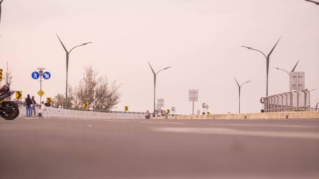 Taman Secawan Depok, Spot Nongkrong Menarik di Pinggir Jalan | kumparan.com