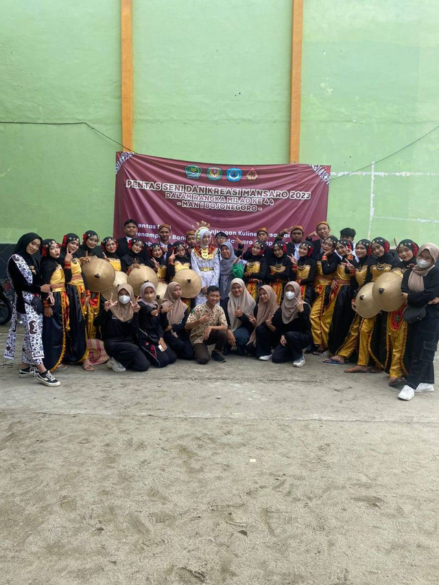 Kesenian Jaran Jenggo: Tradisi dan Makna | kumparan.com