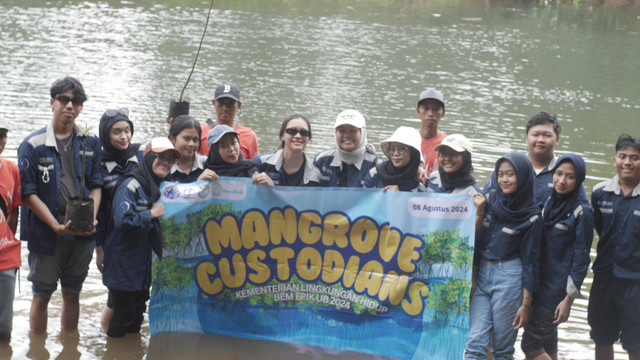 Pengabdian Mahasiswa BEM FPIK UB untuk Pelestarian Lingkungan Pesisir ...