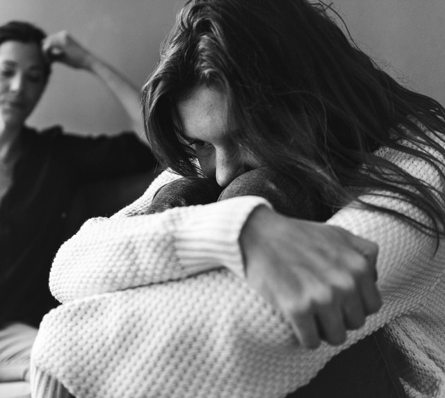 When Love Comes With Challenges: Menghadapi Trauma Hubungan dengan ...
