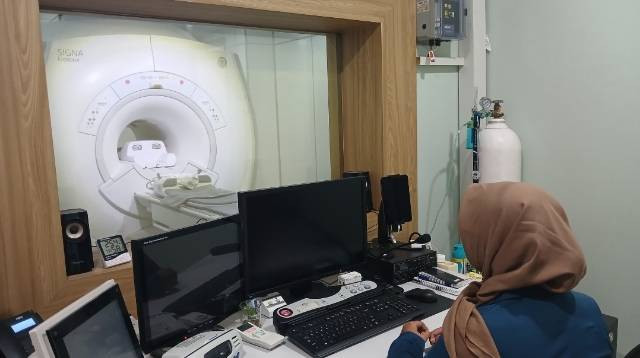 Pahlawan di Balik Layar: Radiografer Penyelamat Nyawa di Era Teknologi ...