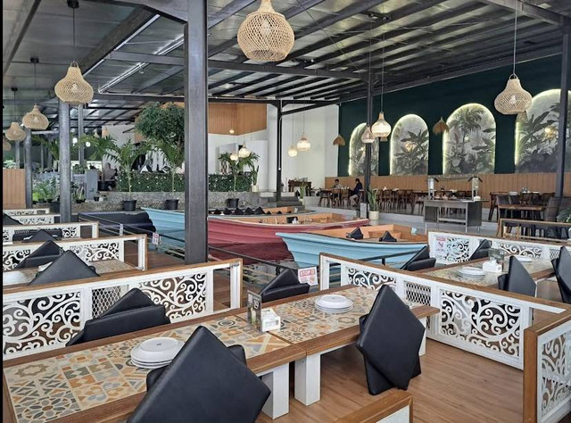 Resto Khas Sunda Jatinangor: Cibiuk dengan menu Legendarisnya Sejak ...