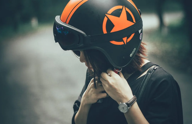 5 Rekomendasi Helm Half Face Terbaik | kumparan.com