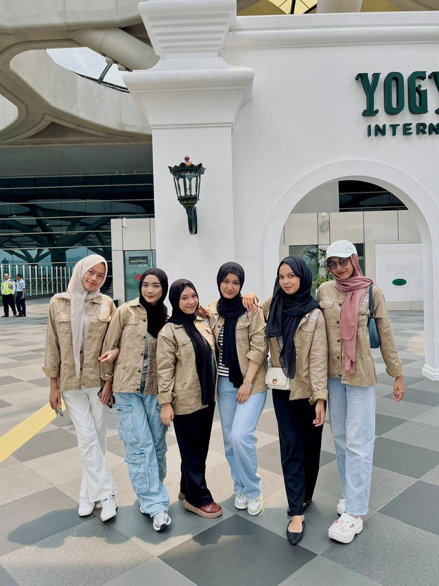 Pengalaman Berharga Mahasiswa Imabs : Kunjungan KKL ke Malaysia | kumparan.com