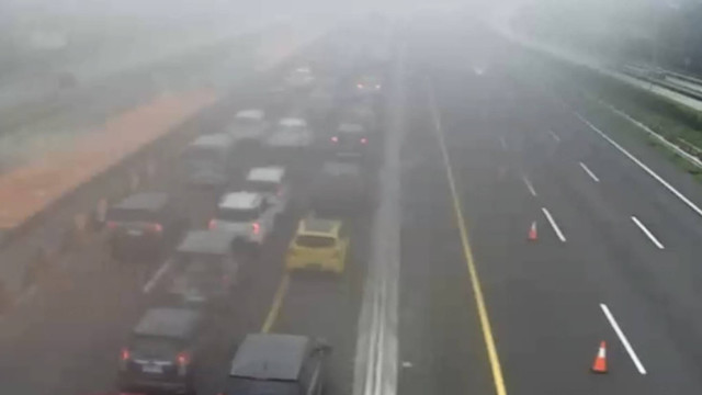 Kendaraan dari Puncak Padati Tol Jagorawi, Contraflow Arah Jakarta ...