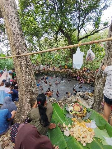 Tradisi Tawu Sendang di Desa Sendangharjo, Kabupaten Grobogan ...