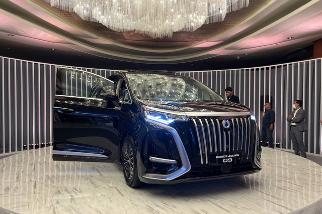 Resmi Dijual di Indonesia, Ini Spesifikasi Denza D9 | kumparan.com