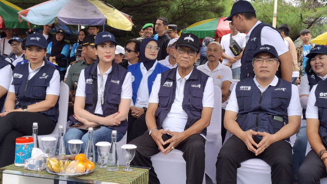 Alasan Menpar Widiyanti Pilih Parangtritis untuk Simbolis Gerakan ...