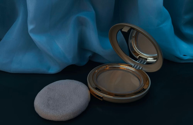6 Perbedaan Cushion dan Foundation dalam Dunia Kecantikan | kumparan.com