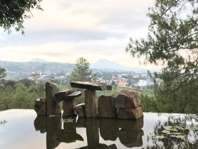 Harga Tiket Masuk Wot Batu dan Daya Tariknya sebagai Galeri Seni di ...