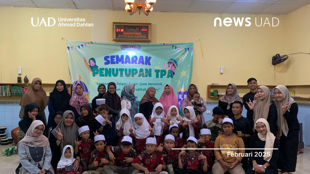 Mahasiswa HMPS PBS UAD Dampingi Anak-anak TPA Binaan Masjid Baabul ...
