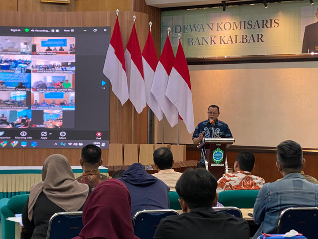 Kucurkan Rp 35 M, Bank Kalbar Lakukan Akad Kredit Serentak 429 Debitur ...