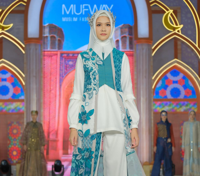 Tampil Elegan saat Idul Fitri Dalam Balutan Busana Muslim Tenun Kediri ...
