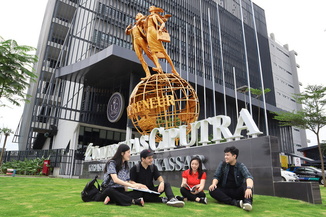 Belajar Bisnis Sambil Kuliah? Universitas Ciputra Makassar Punya Caranya! | kumparan.com