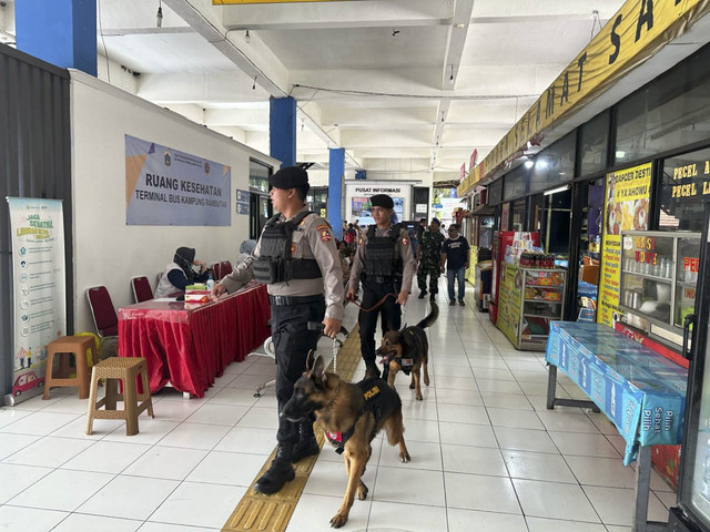 Polri Kerahkan Anjing K9-Pasukan Berkuda Jaga Tempat Wisata saat Libur ...
