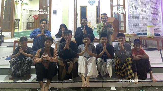 Mahasiswa Ilmu Hadis UAD Berbagi Ilmu dan Kebersamaan dengan Santri ...