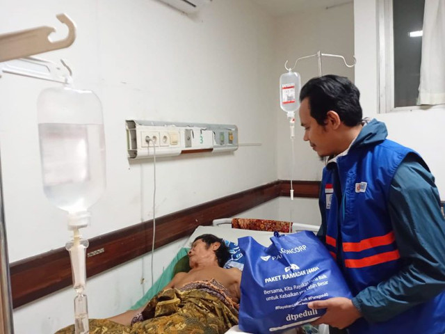 Berbagi Kebaikan, Paragon DC Mataram Gandeng DT Peduli Salurkan Sembako ...