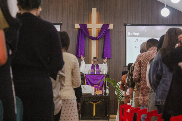 2 Contoh Naskah MC Paskah untuk Acara Sekolah dan Komunitas | kumparan.com