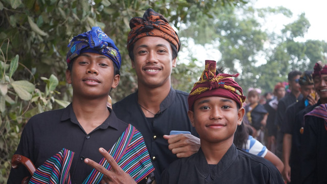 10 Pakaian Adat Jawa Timur dan Ciri Khasnya | kumparan.com