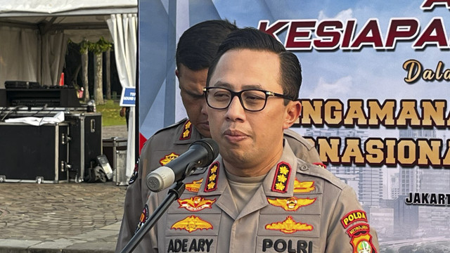 Hacker Teguh Aprianto Diperiksa Sebagai Tersangka Demo May Day di DPR ...