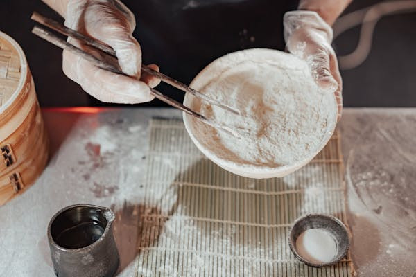 Ciri-Ciri Kue Lumpang yang Kenyal dan Harum Khas Palembang | kumparan.com