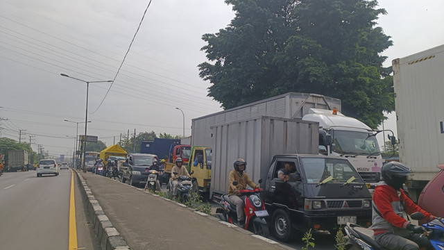 Polisi Ingatkan Sopir Truk Demo Tolak Zero ODOL: Aturan Dibuat untuk Dipatuhi | kumparan.com