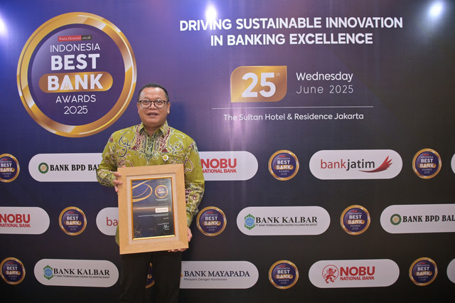Bank Kalbar Raih Penghargaan Indonesia Best Bank 2025 | kumparan.com