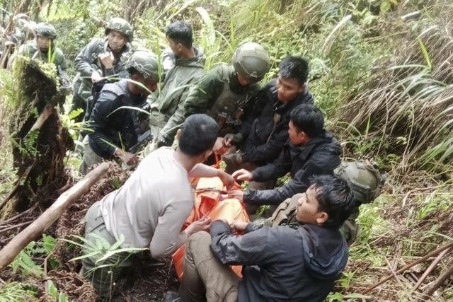 Baku Tembak di Intan Jaya, TNI Lumpuhkan 1 Komandan OPM Enos Tipagau ...