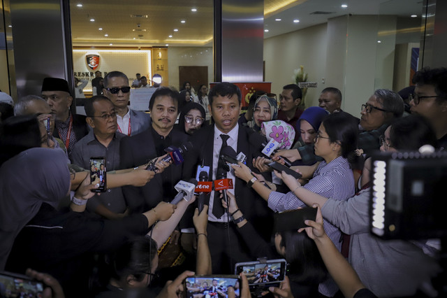 Jadi Tersangka Kasus Ijazah Palsu, Roy Suryo Cs Siap Penuhi Panggilan ...