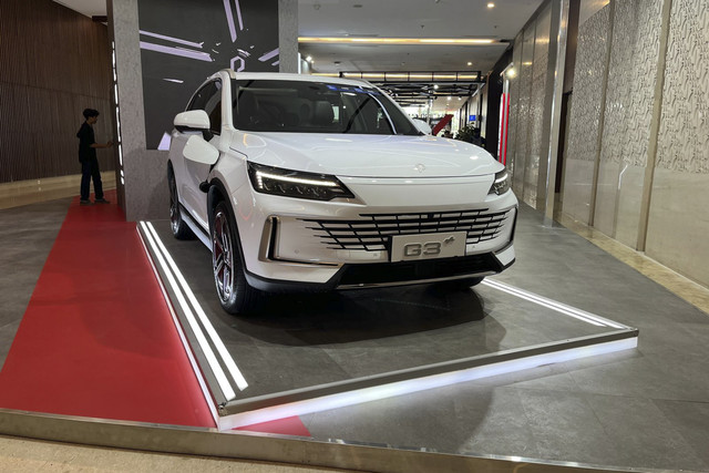 Baterai Dirakit Dalam Negeri, TKDN Mobil Listrik Polytron 40 Persen ...