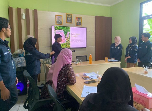 Mahasiswa Tim 2 KKN IDBU Undip Jalankan Program Minggu Kedua di KHDTK ...