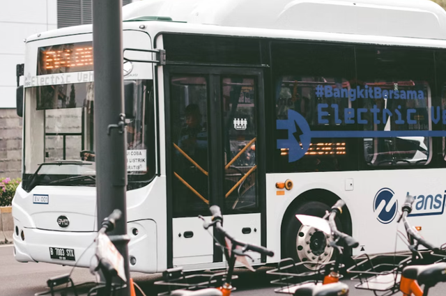 Rute 4B Transjakarta: Universitas Indonesia - Stasiun Manggarai ...