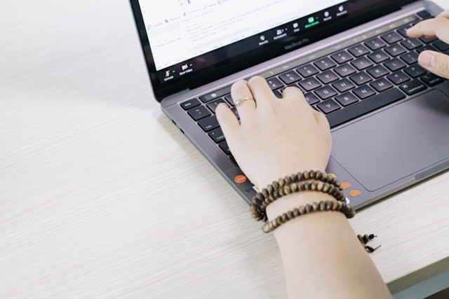 5 Contoh Surat Masuk dan Surat Keluar dengan Format yang Benar ...