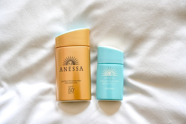 5 Rekomendasi Sunscreen Termahal untuk Kulit Wajah Sempurna | kumparan.com