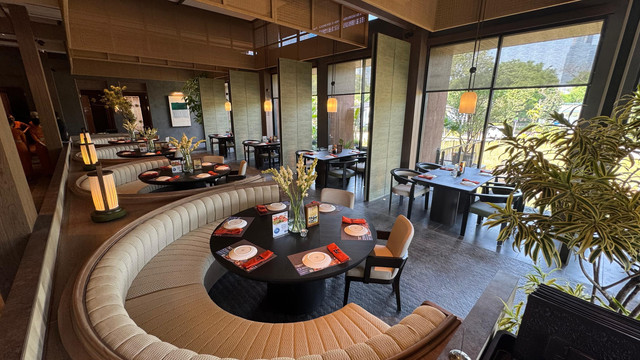 Berada Dekat Danau, Restoran Ini Bisa Jadi Tempat Makan Sekaligus ...