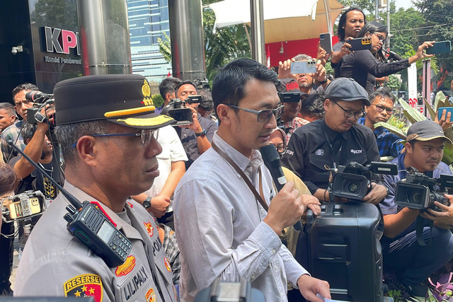Polisi Minta Warga Pati Pulang Usai Demo di KPK | kumparan.com