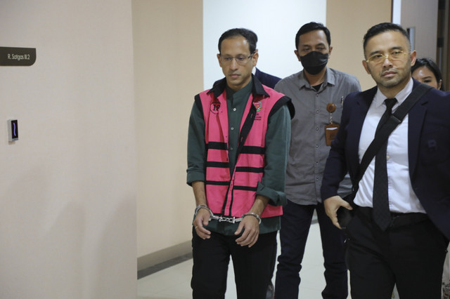Kasus Laptop yang Rugikan Negara Rp 1,98 T, Berapa Keuntungan Didapat Nadiem? | kumparan.com