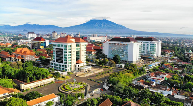 UM Buka Cakra Academy 2025, Siswa Bisa Coba Kuliah | kumparan.com