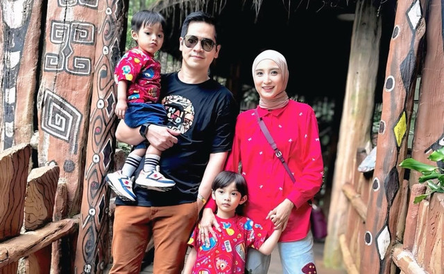 Kronologi Anak Ricky Perdana Jatuh dari Lantai 2, Alami Retak Pelipis ...