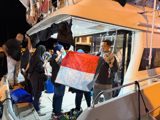 Kapal Delegasi RI Jauhi Kepungan Israel, Bawa Bukti ke Peradilan Internasional | kumparan.com