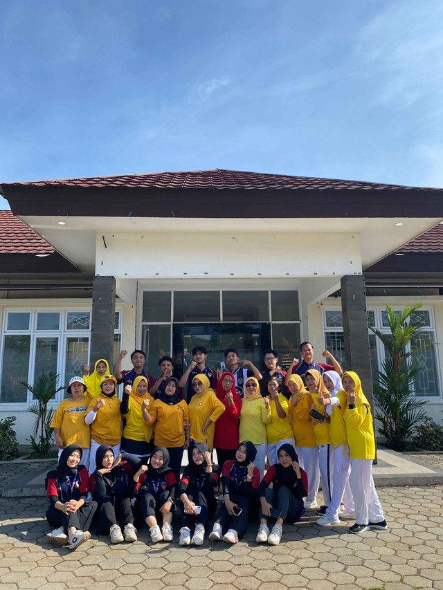 KKN UPGRIS Senam STI Bersama Ibu-Ibu Ngempon sambil Eratkan Kebersamaan ...