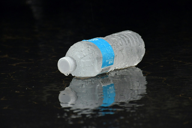 Proses Kondensasi pada Botol Minuman Dingin Secara Ilmiah | kumparan.com