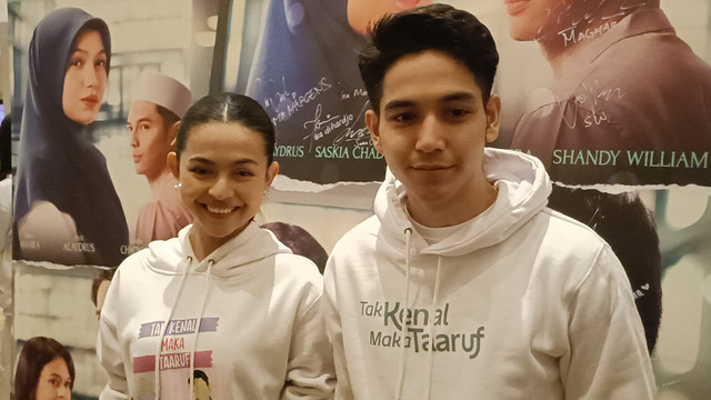 Fadi Alaydrus Maknai Taaruf Lewat Film Tak Kenal Maka Taaruf | kumparan.com