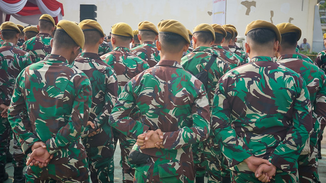 Saat WN China Serang Anggota TNI di Ketapang, Kalbar | kumparan.com