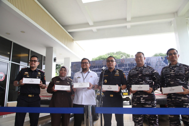 25 Juta Batang Rokok Ilegal dari Thailand Masuk ke Riau dengan Kapal ...