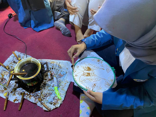 Mahasiswa sebagai Penjaga Budaya Lokal di Era Digital | kumparan.com