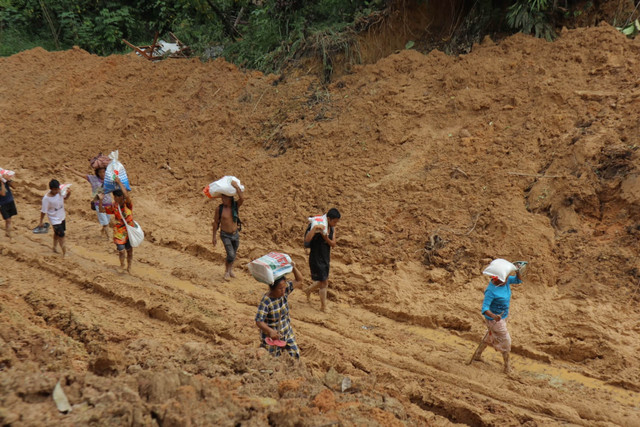 Cerita Warga Tapteng Korban Banjir: Beras Mahal, Gas LPG & Popok Bayi ...