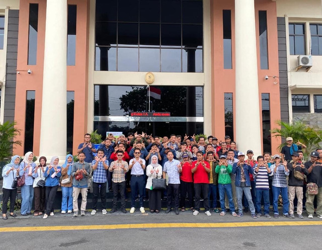 Tak Digaji Sejak April, 152 Buruh PT San Xiong Steel Ajukan Gugatan PHI ...