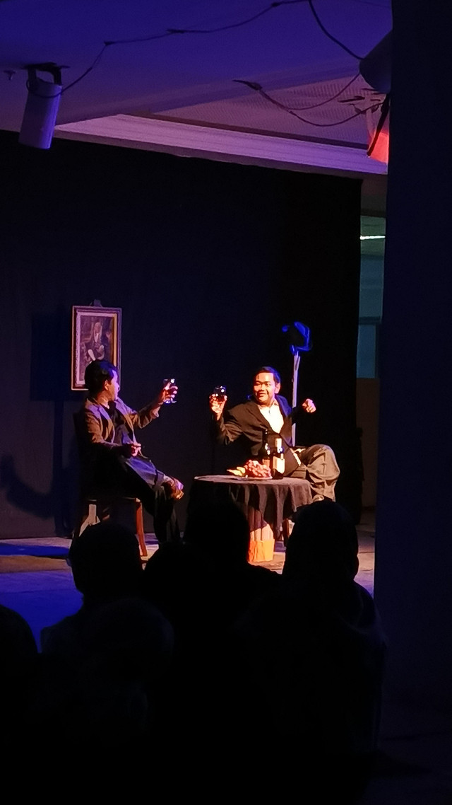 Teater Vox Populi: Cara Memanusiakan Manusia dengan Berpikir | kumparan.com